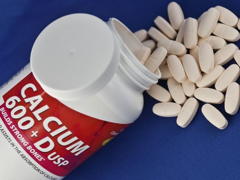 مکمل کلسیم چه عوارض و فوایدی دارد | دوز مصرف آن | سایت سلامت